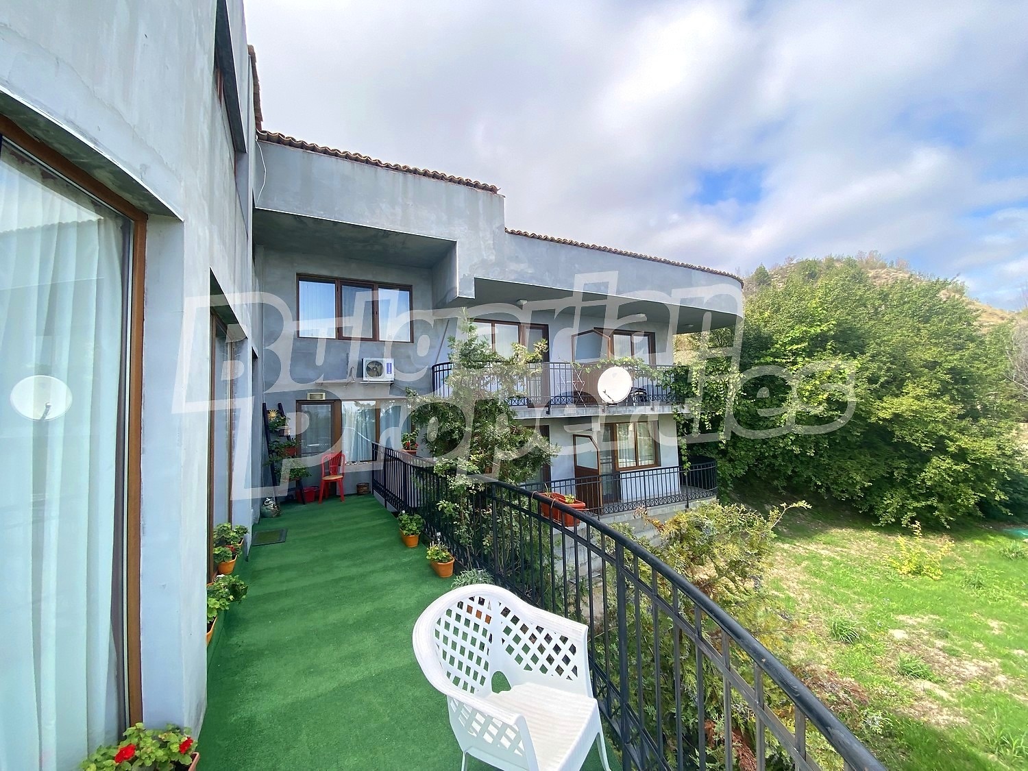 Продава ХОТЕЛ в град Варна, к.к. Златни пясъци - 776 кв.м / 665 000 € 1 ...