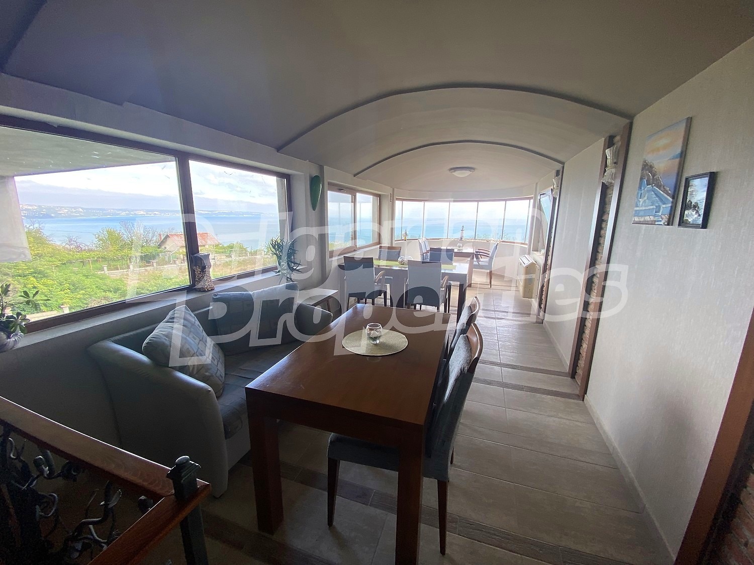 Продава ХОТЕЛ в град Варна, к.к. Златни пясъци - 776 кв.м / 665 000 € 1 ...