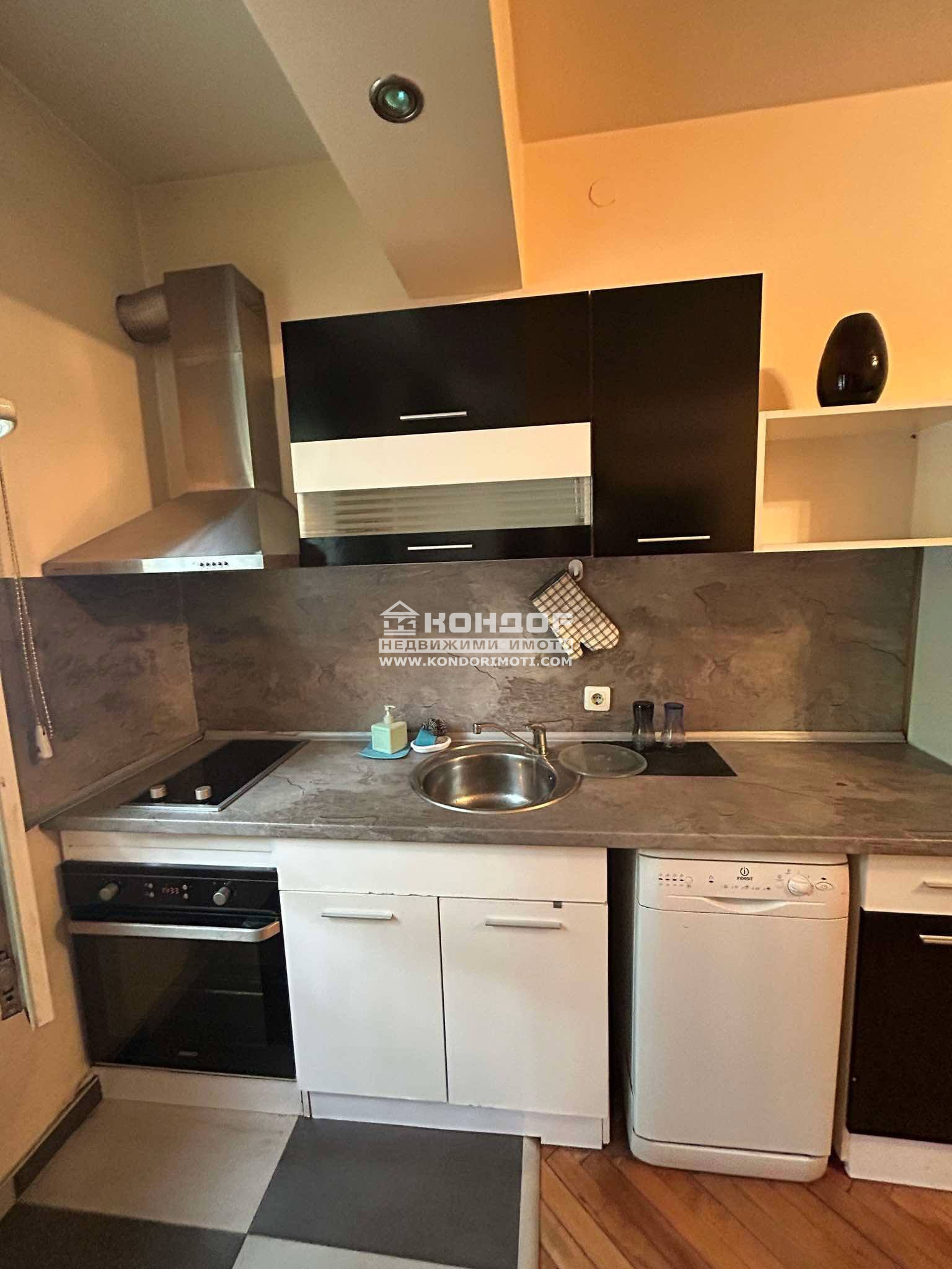 Продава 3-СТАЕН в град Пловдив, Христо Смирненски - 70 кв.м / 150 000 € ...