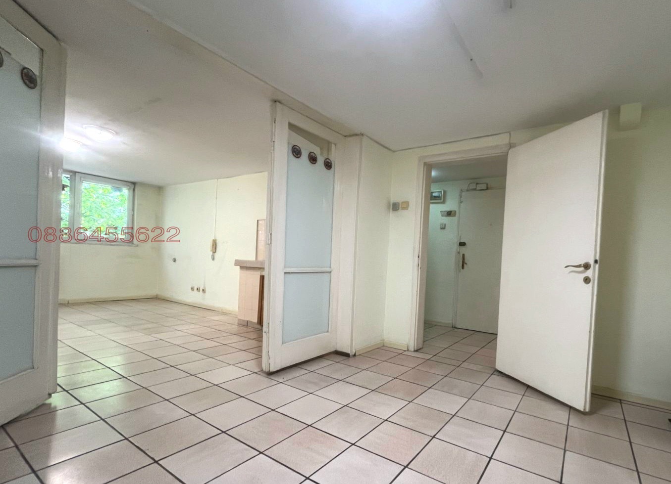 Дава под Наем ОФИС в град София, Хиподрума - 52 кв.м / 350 € 684.54 лв ...