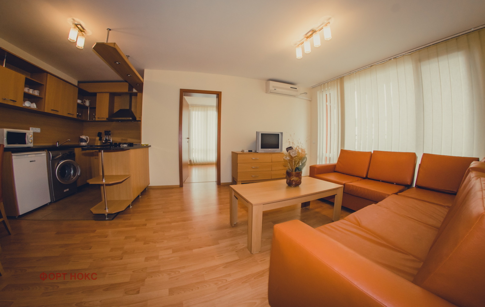 Дава под Наем 2-СТАЕН в област Бургас, гр. Свети Влас - 65 кв.м / 350 € ...