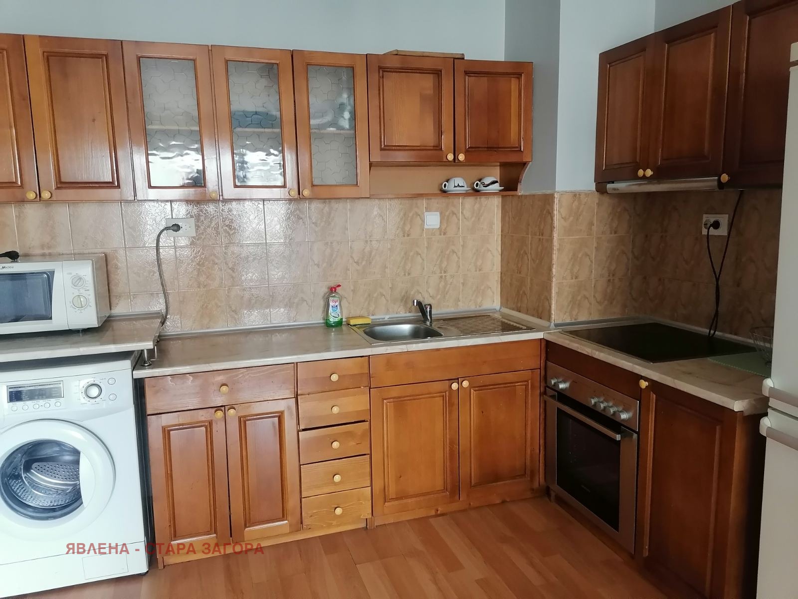 Дава под Наем 3-СТАЕН в град Стара Загора, Център - 80 кв.м / 350 € 684 ...